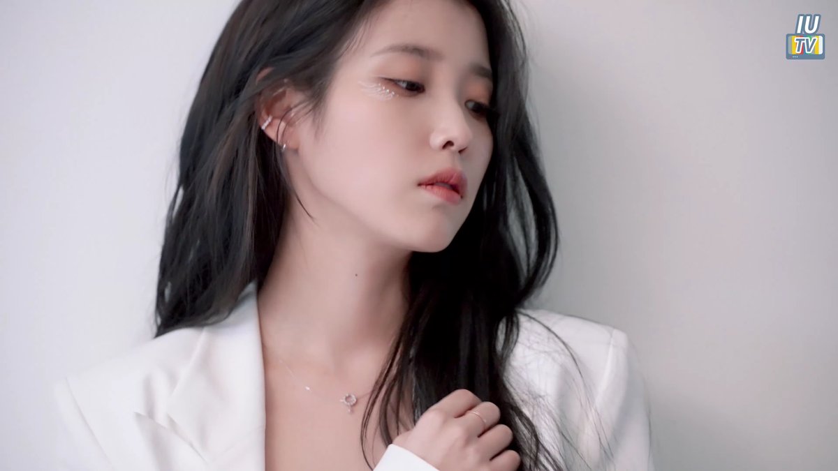 IUmushimushi on Twitter: "#IU #아이유 GODDESS OF DREAM ! So beautiful!"