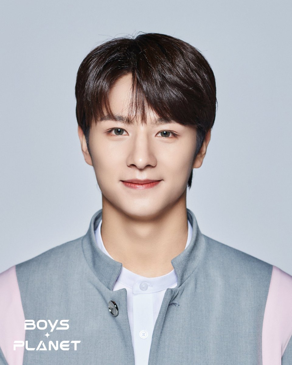 saleha on Twitter: "a video of zihao before he joined chromo"