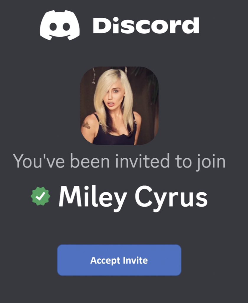 Mileyworld On Twitter New Year New Discord Celebrate Nye In The New Mileycyrus Discord πΎ