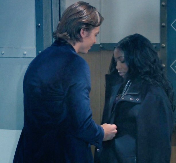 Alli ๐๏ธ ๏ธ๐๐๏ธ On Twitter Ummmthis Was Unbelievably Hot And He Was Bundling Her Up Sex Is