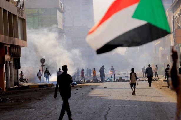 جريدة الوطن On Twitter استمرار التظاهرات في السودان للمطالبة بالحكم