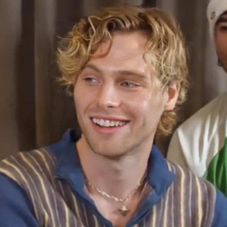 Luke Hemmings Smiling 2022
