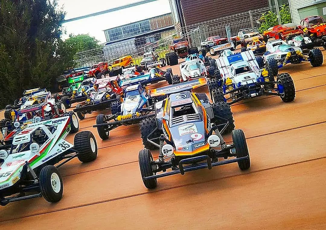 halca.amamiya on Twitter: "明日はガレージの大掃除(*´ω`*) 所詮は屋外なので(笑) 所有モデル並べて天日干しタイム 楽しみです♪ 色々と詰まってるので、スキマ ...