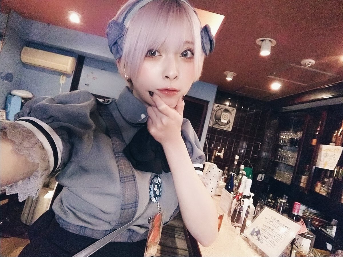 あき On Twitter 昨日メイクしないでうさぎ日記のお片付け手伝いにいったら、そうかちゃんに「強くないあきは見慣れないよ〜!きらきらっまつげばちってしてない〜笑」と言われました🌝今日