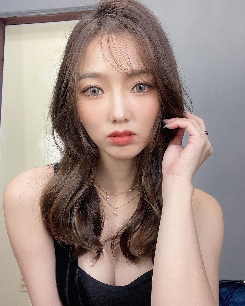 台灣美女>>人氣網紅 模特兒 Sunny Yang https://t.co/VPAQgBAlyF #台灣美女 #人氣網紅 #模特兒 #台灣美女 #人氣網紅 #模特兒 Annei Gu ...