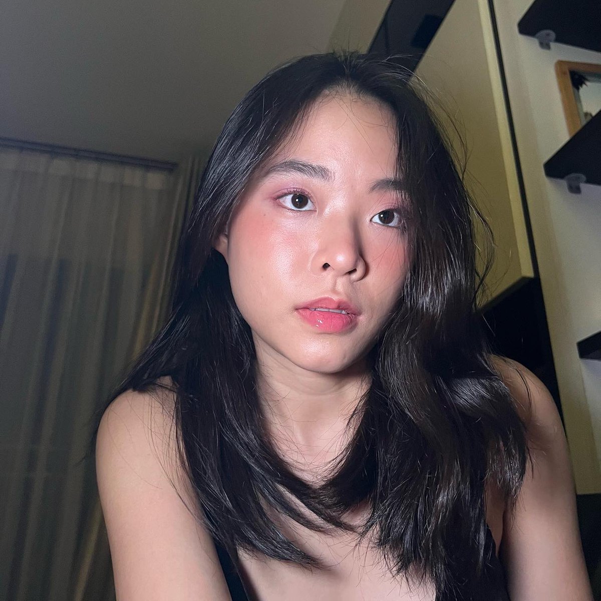 S. Finn on Twitter: "ภาพนิ่ง"