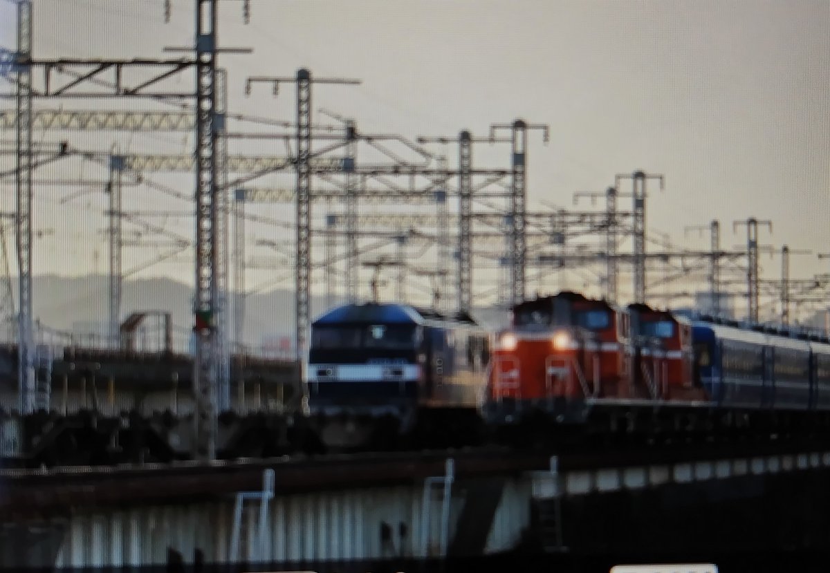 くろべえwithみょん&カンパネラ&Uru on Twitter: "2022/12/29 山陽本線より。 DD51 1109号機〈宮原〉＋DD51 1183号機〈宮原〉＋12系客車5B(乗務 ...
