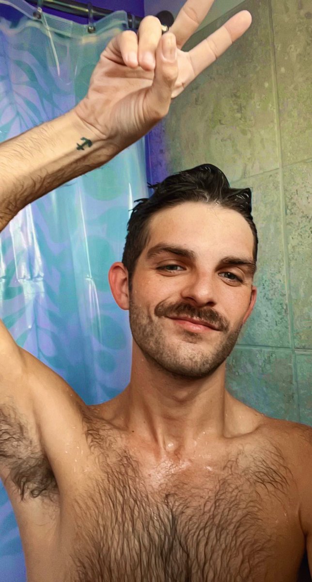 𝗛𝗼𝘁 𝗚𝘂𝘆𝘀 𝗔𝗿𝗺𝗽𝗶𝘁𝘀 38K 𝘕𝘴𝘧𝘸 on Twitter: "RT @xojeffxo: Another shower selfie? Shocking!"