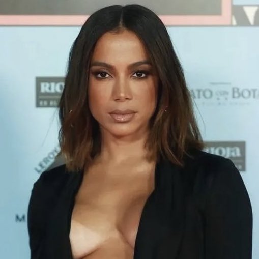 Choquei On Twitter 🚨famosos Segundo Jornal Extra Anitta Está