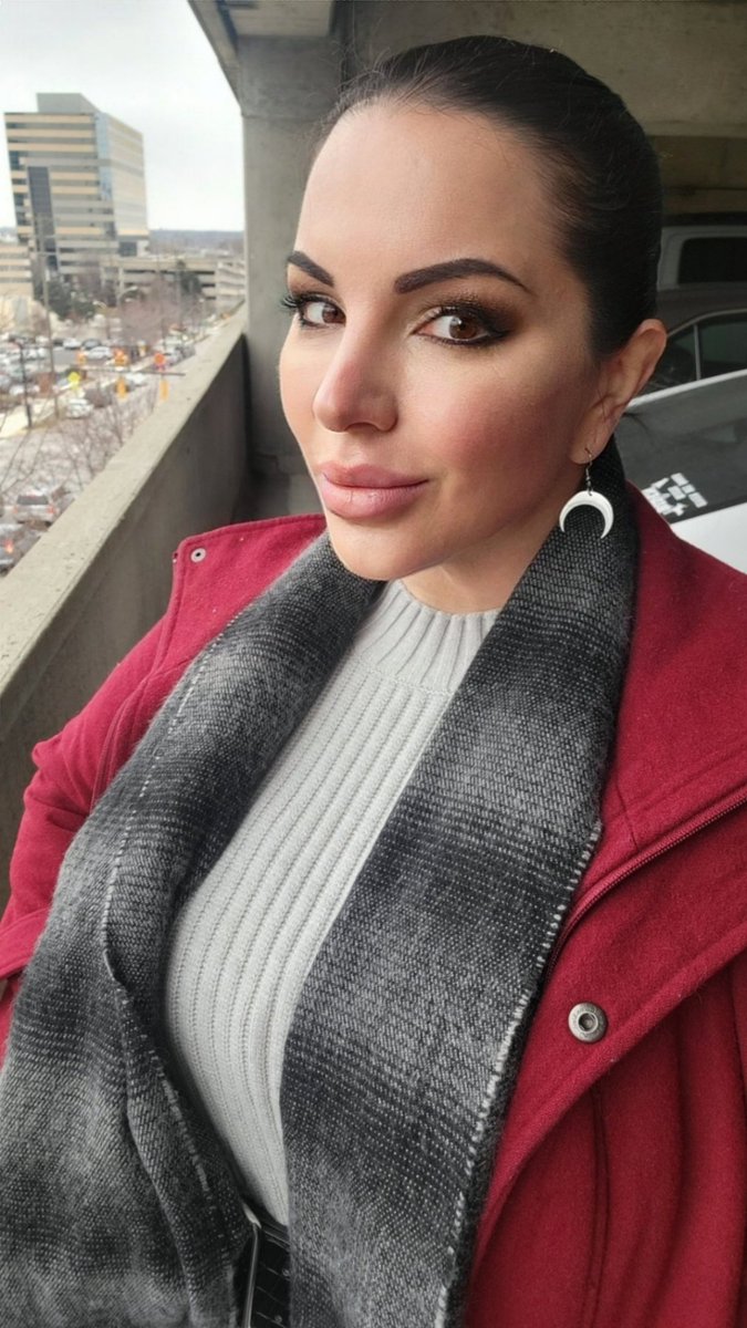 Goddess Alexandra Snow 🗝️ Loyal2Her.com on Twitter: "January - Finally won the 3rd and final ...