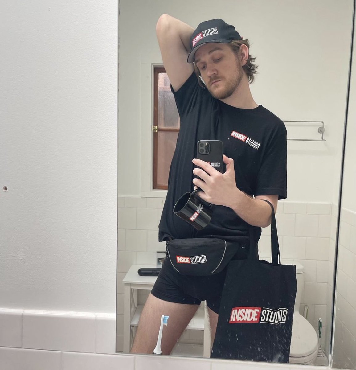 Daily Bo On Twitter Fans Only Please Im Shyโ ๐ธ Bo Burnham Posts A Selfie Promoting