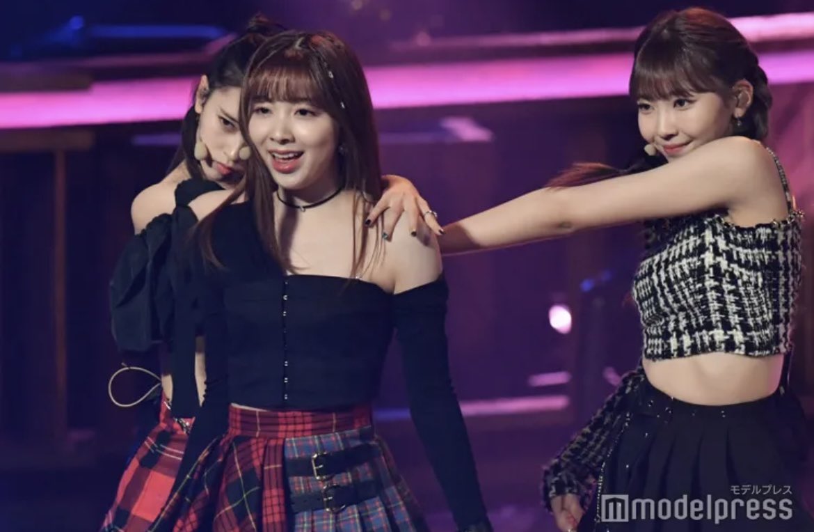 NiziU Brasil ⊠ on Twitter: "NiziU durante o 64th TBS Japan Record Awards #NiziU @NiziU__official ...