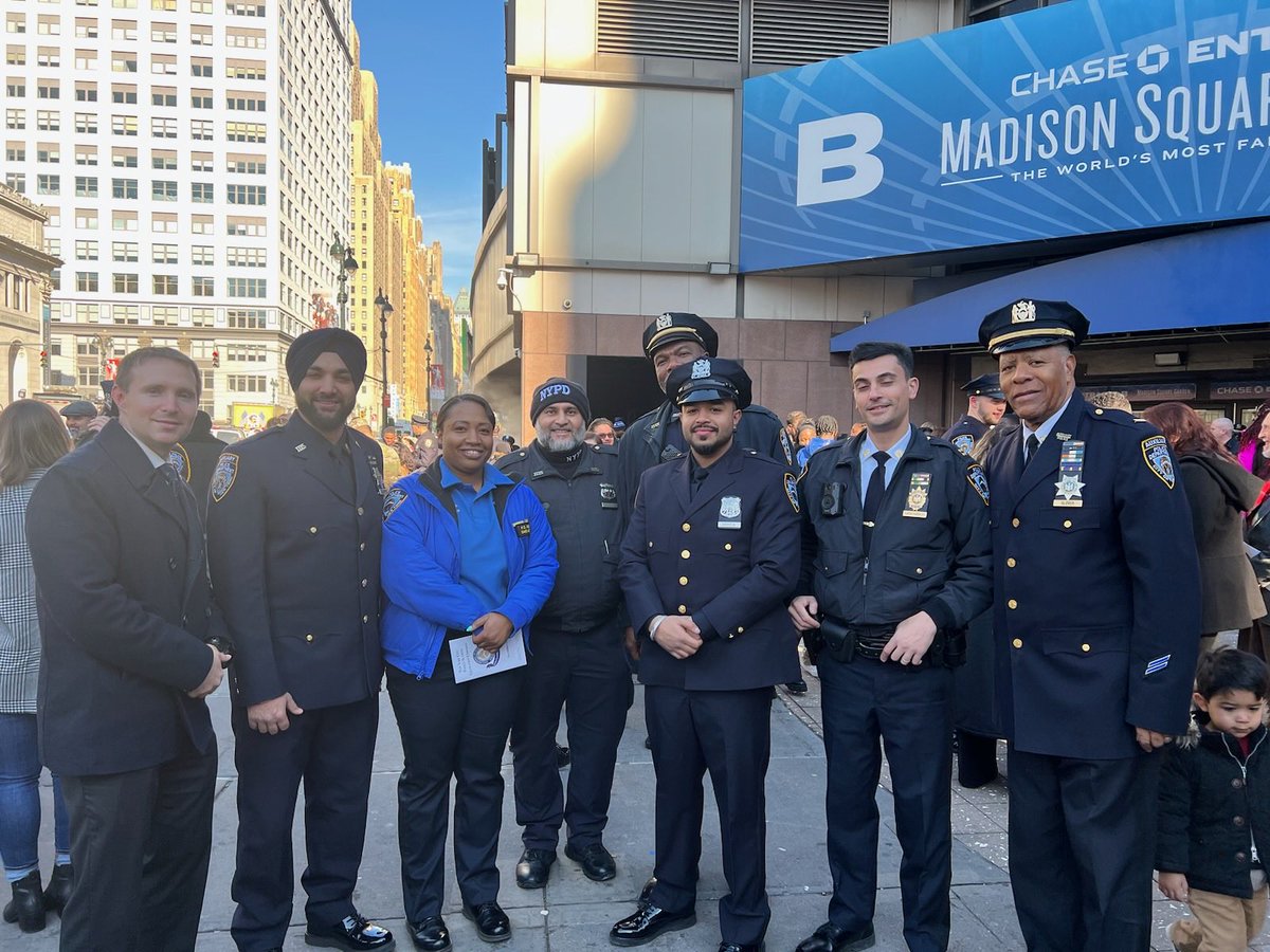 NYPD Queens North on Twitter: "Congratulations to our recruits graduating the Police Academy. We ...