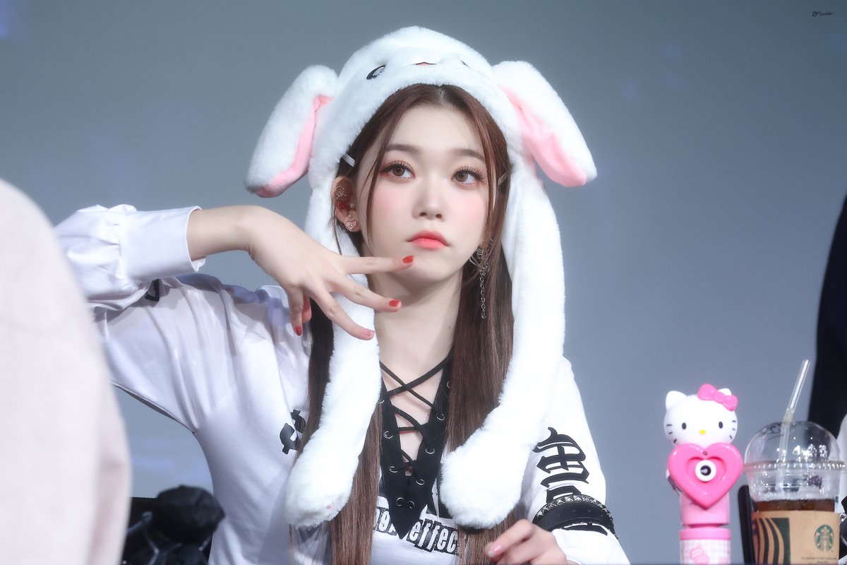 MoonRabbit on Twitter: "221008 위드뮤 팬싸인회 HQ 𝓛𝓞𝓥𝓔 💕 #츠키 #つき #빌리 #Billlie"