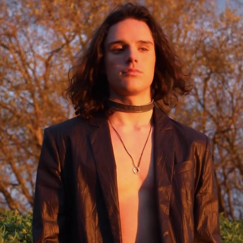 BTS video of Harry Collett’s newest shoot for Taiker magazine 🔥🔥 ...