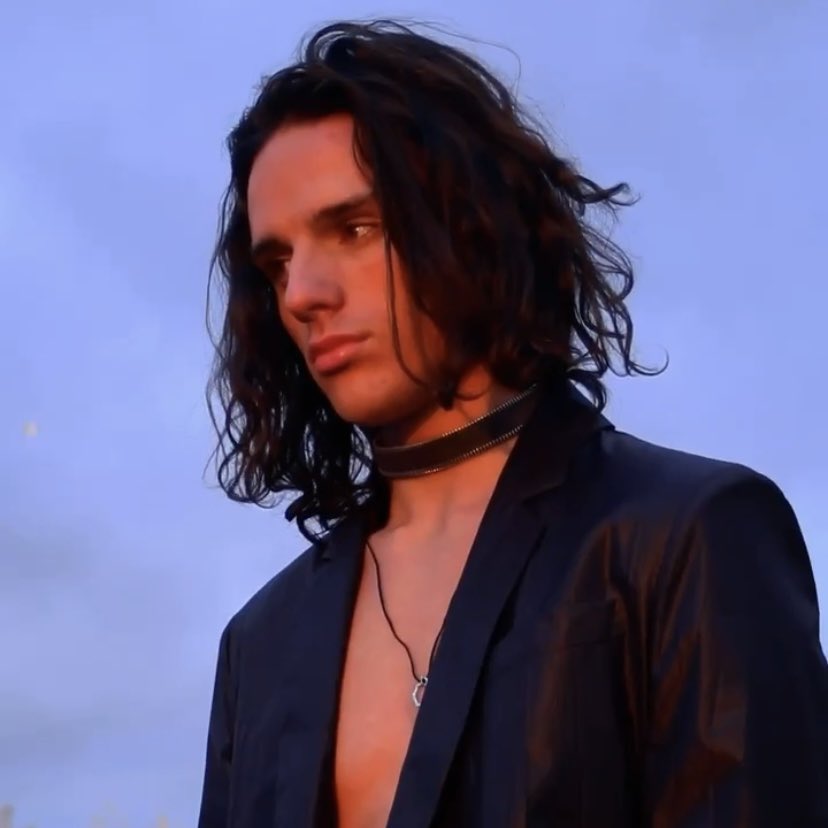 BTS video of Harry Collett’s newest shoot for Taiker magazine 🔥🔥 ...