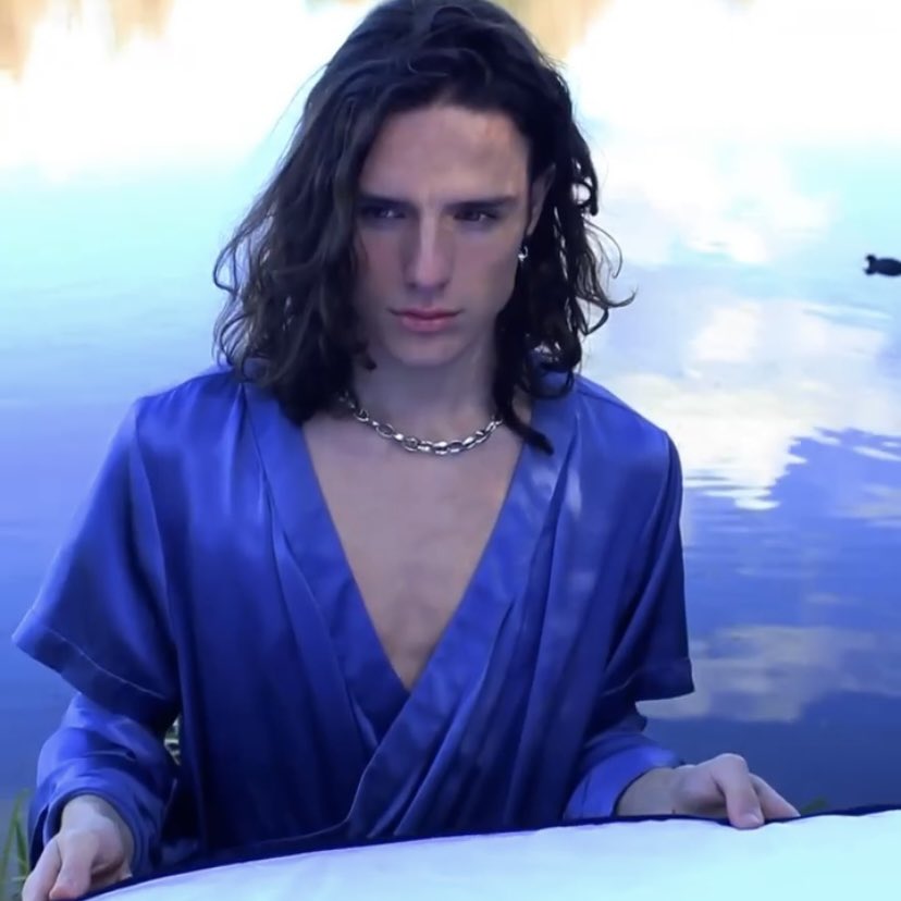 BTS video of Harry Collett’s newest shoot for Taiker magazine 🔥🔥 ...