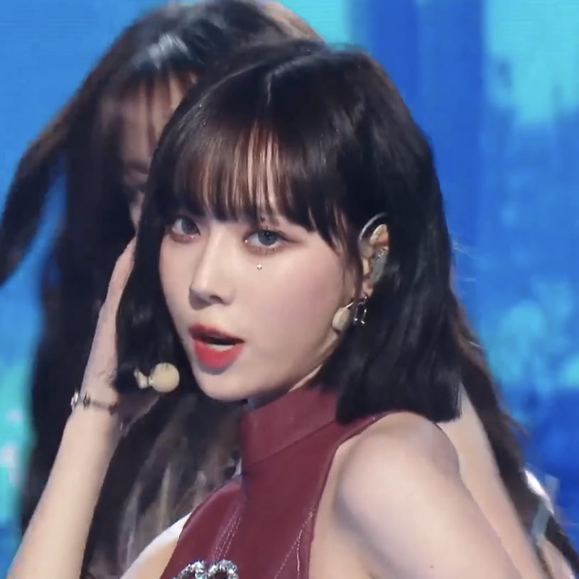 on Twitter: "RT @hourlykwinter: main slayer"