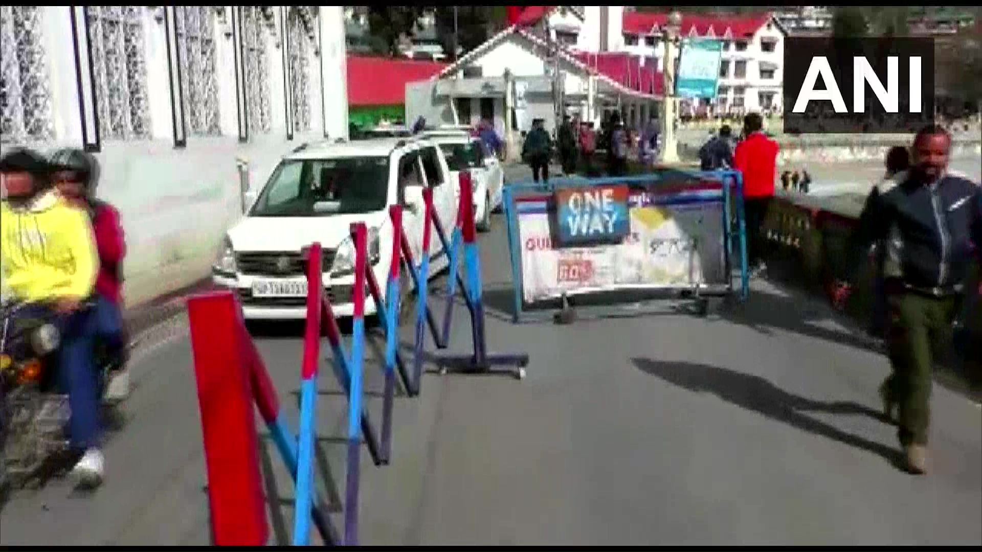 ANI UP/Uttarakhand on Twitter: "Tourists throng Uttarakhand's Nainital for new year celebrations ...