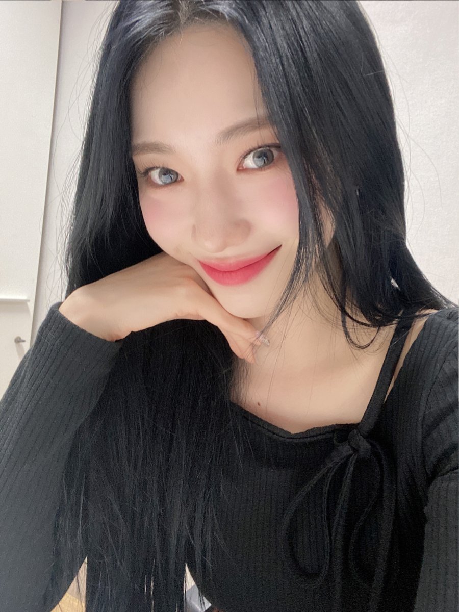 Vhanchy / Shu︱🚀🥊 on Twitter: " ️🐰︱행복했고 즐거웠고 많은 걸 배운 잊지 못할 한 해였어요 곧 찾아올 2023년을 기대하며🫶 Good bye ...