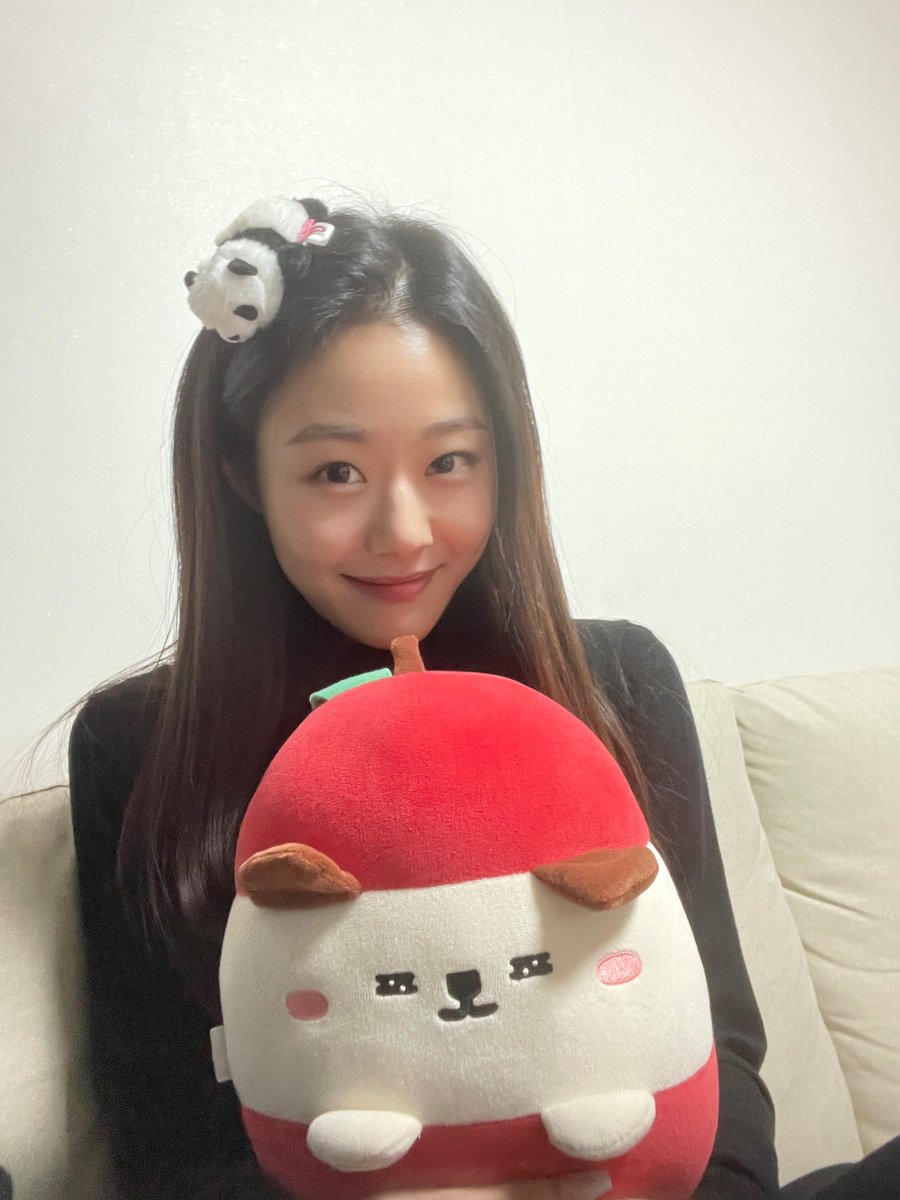 CHAERIN on Twitter: "[221231] CHAERIN — #Chaerin #채린 #ParkChaerin #박채린 #CherryBullet #체리블렛 ...