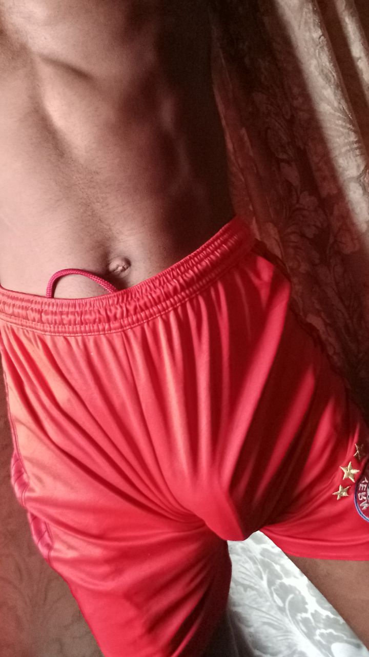 Dickson Dicky on Twitter: "Help me take the shorts off 🍆 https://t.co/JyXBgeCkZm" / Twitter