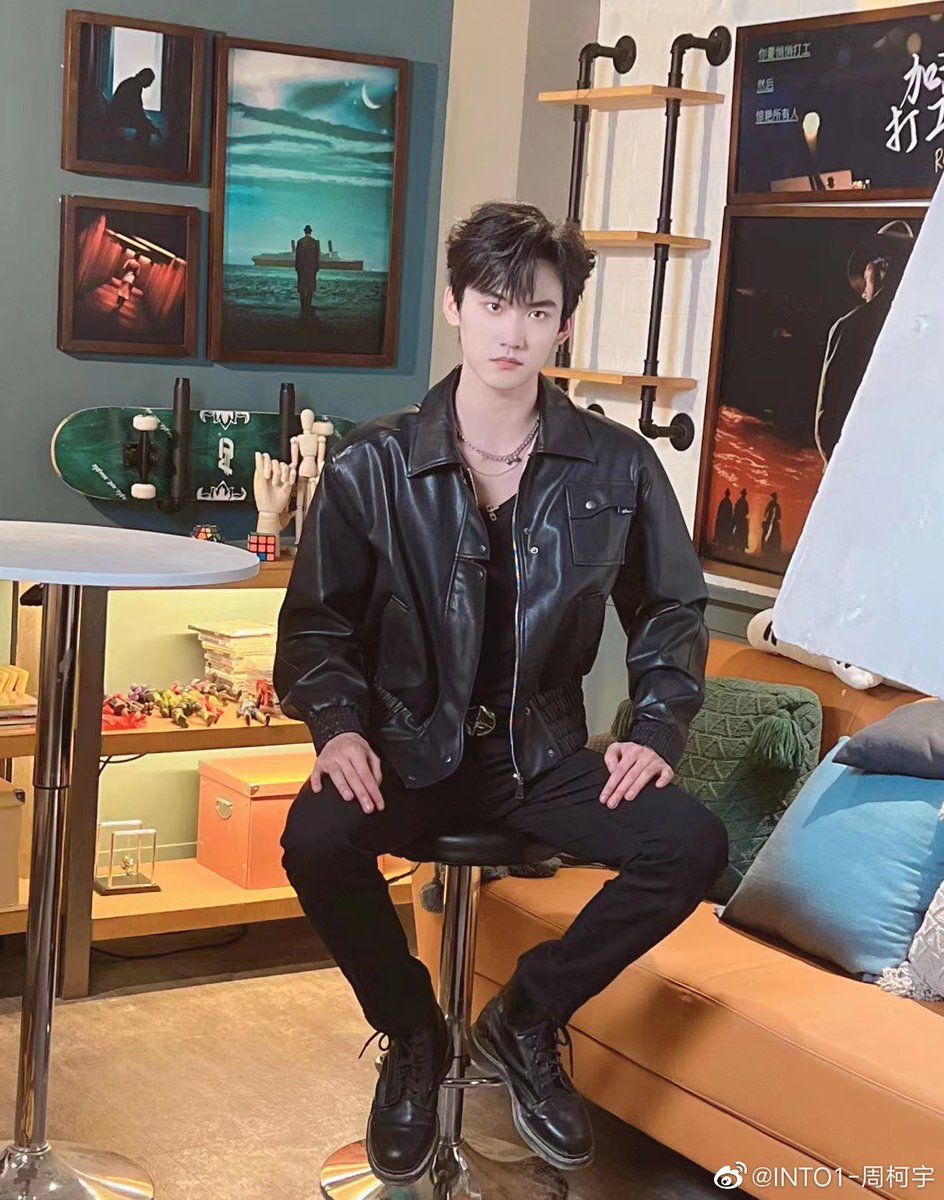 Zhou Keyu Official Fan Club on Twitter: "🧑‍🚀 「20230101」Weibo Updated 2023 ️ #INTO1 #周柯宇 #zhoukeyu"