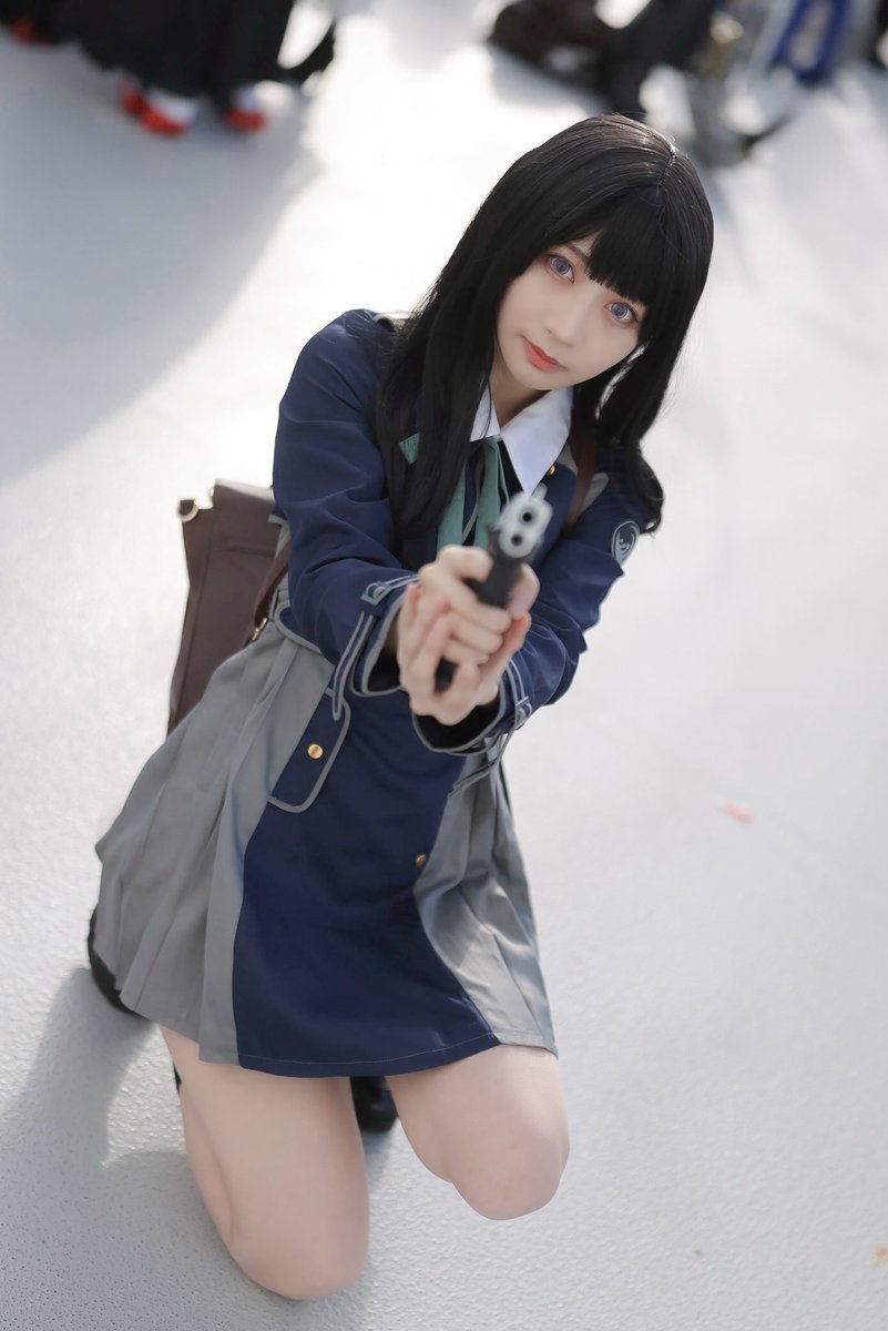 かたやき on Twitter: "2022/12/31 C101 2日目@屋上 浅倉うみさん(@umi_benjas) リコリス・リコイル / 井ノ上たきな #C101 #C101コスプレ ...