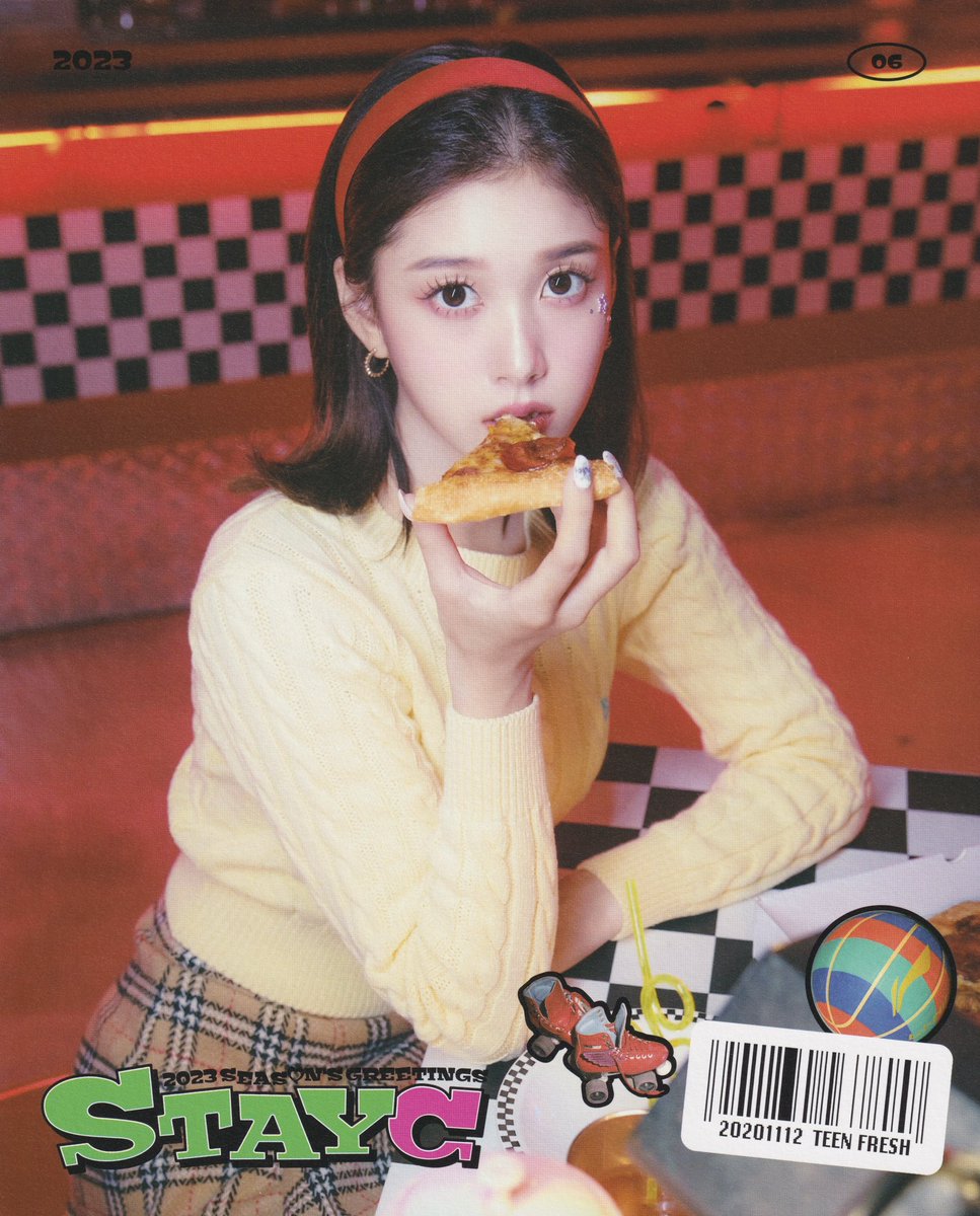 Portal J Brasil on Twitter: "🎥 | Scans da #J no SEASON’S GREETINGS 2023 do STAYC. [1/2 ...