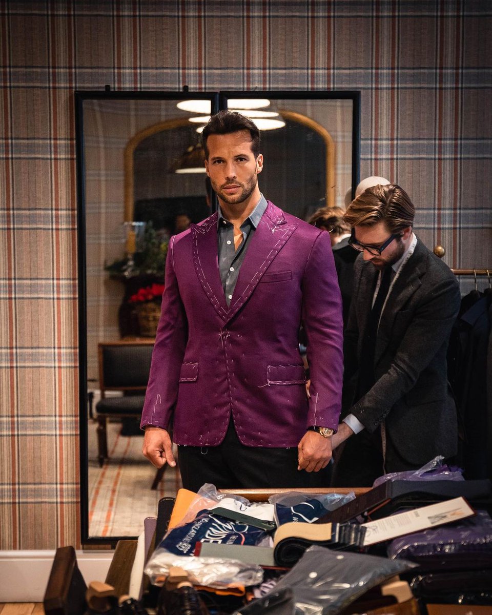 i honestly dont know how rich ppl end up committing crimes. if i had ...