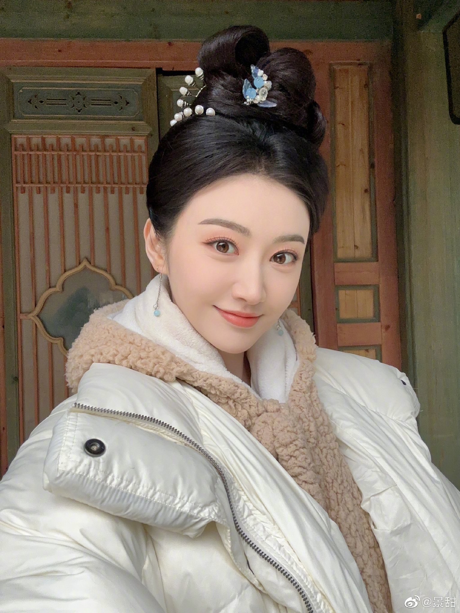 cdrama tweets on Twitter: "#JingTian shares new snaps for the new year More - https://t.co ...