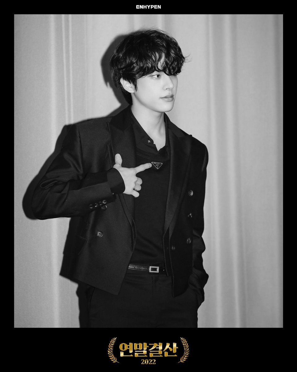 ENHYPEN LATINO on Twitter: "📸 [FOTOS] 221231 Jake para la Revisión de fin de año 2022. Alfombra ...