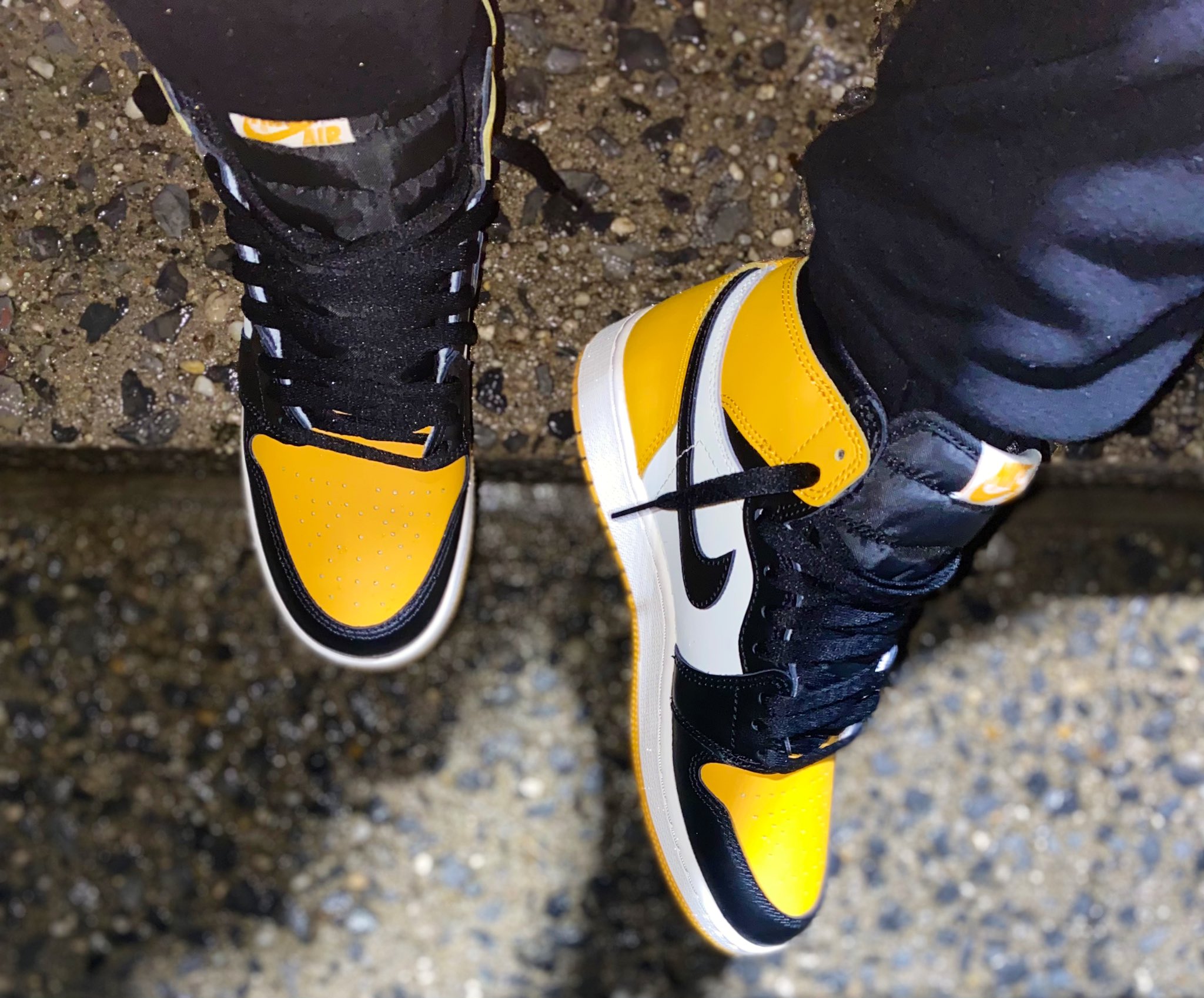 Jordan 1 Black And Yellow On Feet