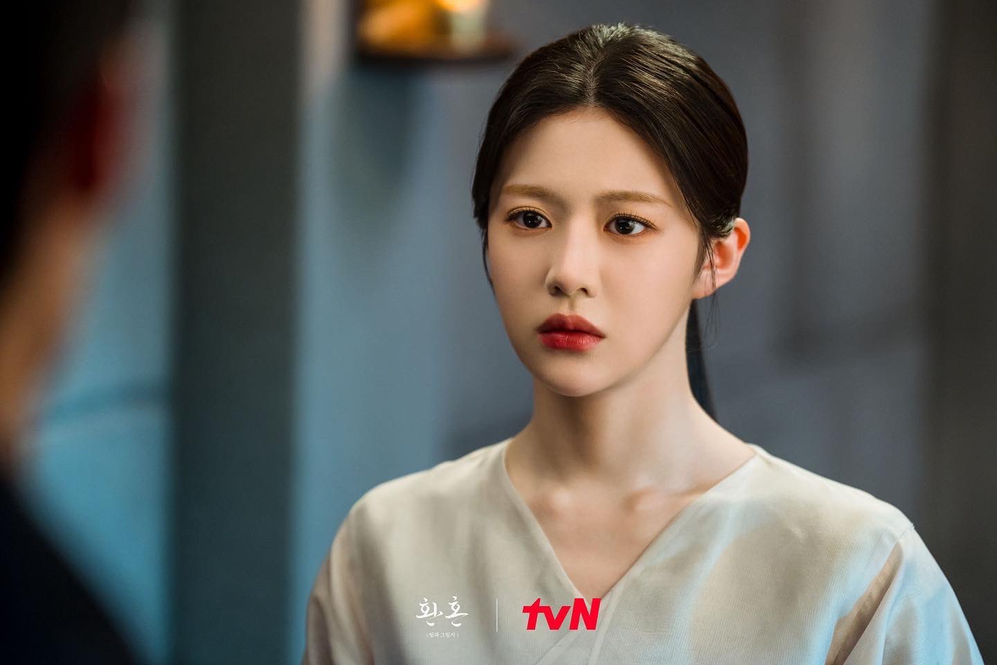 tvN drama on Twitter: "주저 앉은 부연, 눈물이 그렁그렁?! 욱X부연 애정전선 적신호🚨 [토일] 밤 9:10 tvN #환혼 #환혼빛과그림자 #alchemy ...