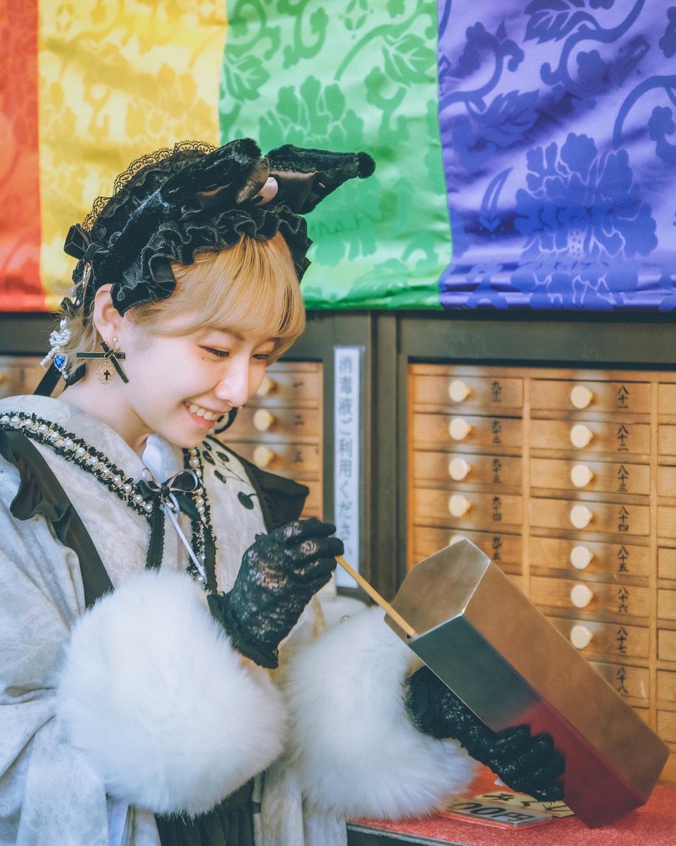 抽到凶⋯⋯ Photo by @Tokyogirl02 東京にいる方、撮影のご依頼は @Tokyogirl02 まで！ Ryoko × 涼子 ...