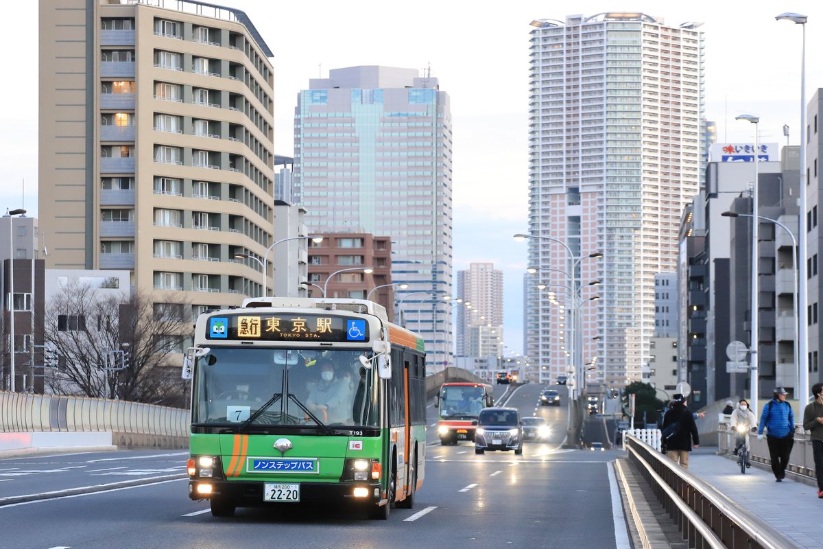 PLせつな＠12/31(2日目) 東P-37b on Twitter: "RT @180HYK: 同じくコミケ2日目の国展急行に北からは古参枠PKG-LVのT193号車が充当。以前から銀サボ枠 ...
