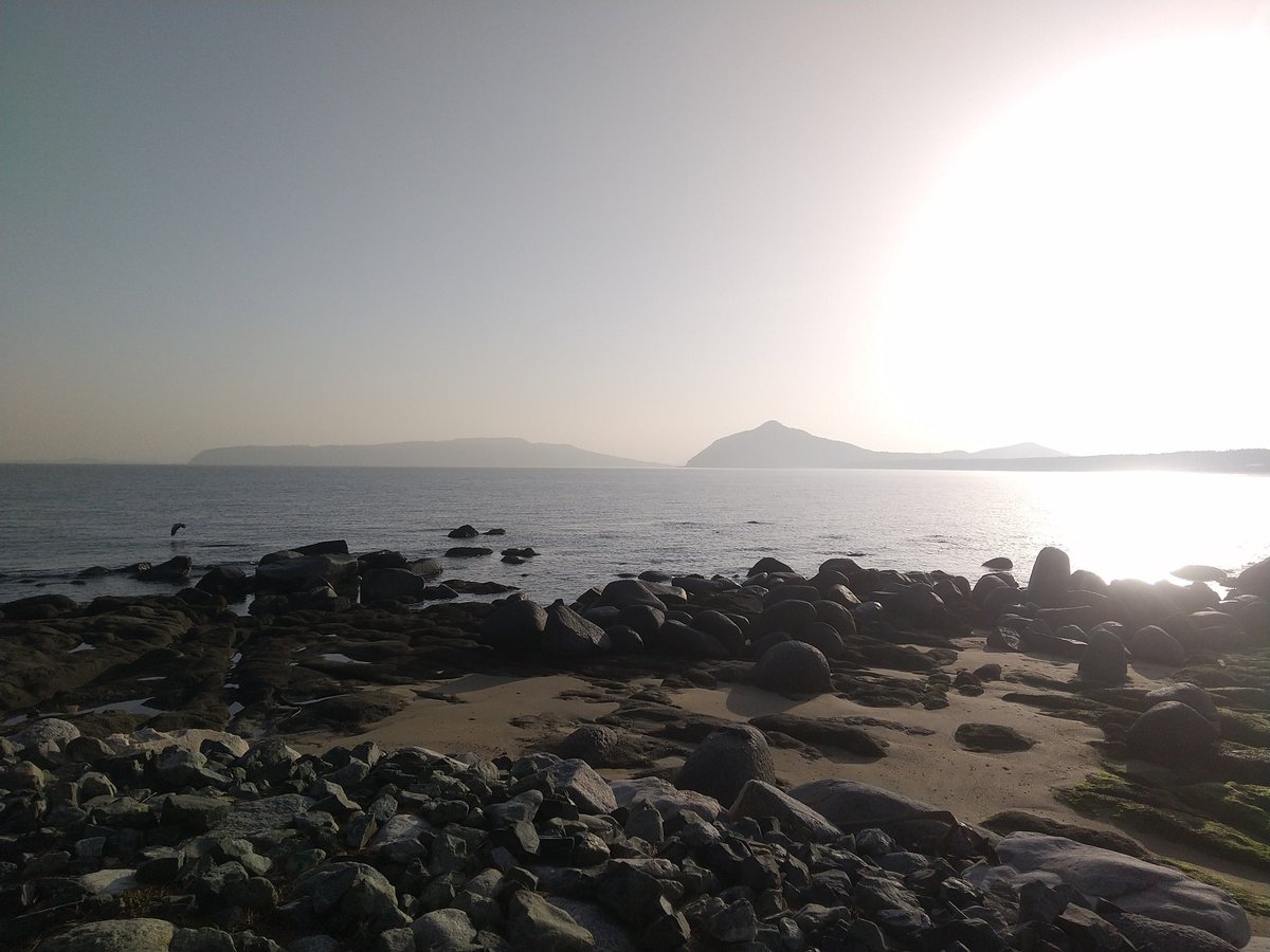 ひろ On Twitter 糸島。向かいにあるのは能古島。広島五日市にこの島の名前を取ったビチクレッタ ノコって自転車屋さんがある。新城幸也選手が日本でレースする時に専属で雇ってる