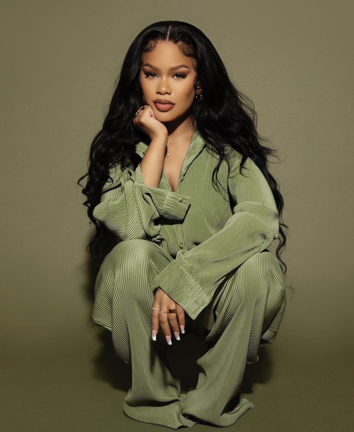 MEFeater Magazine on Twitter: "Congratulations to the beautiful Arnell Armon! The influencer ...