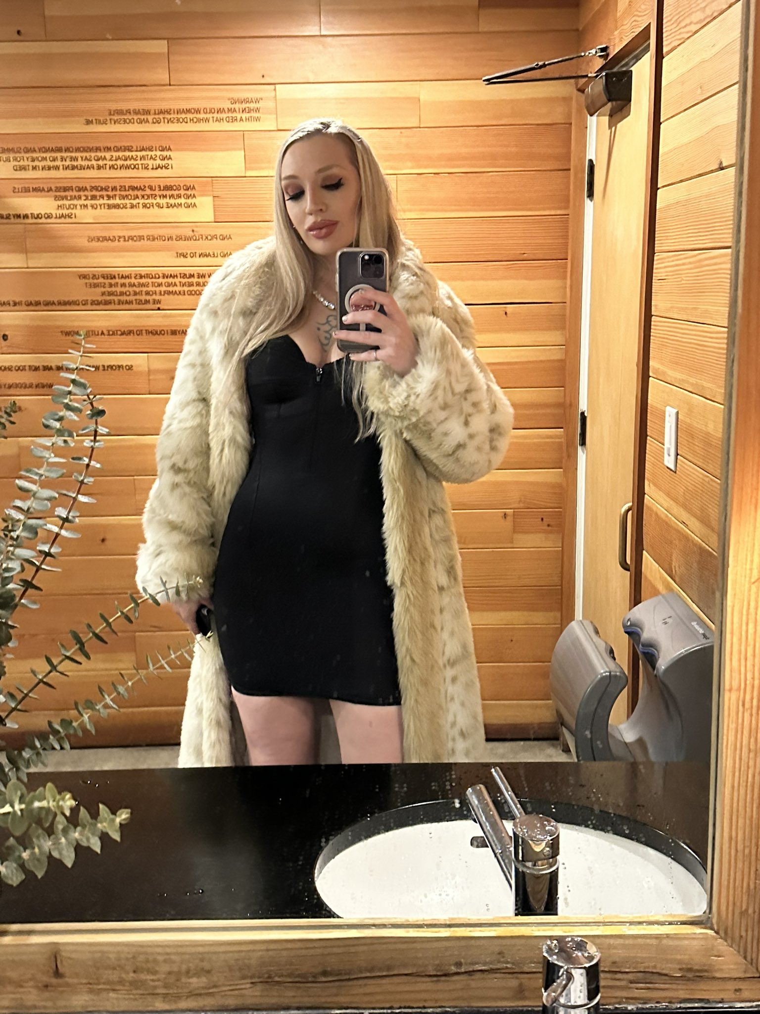 TW Pornstars - Seattle Dominatrix Ruby Enraylls. Twitter. NYE vibes. Happy 2023! 🎉. 7:20 PM - 1 ...