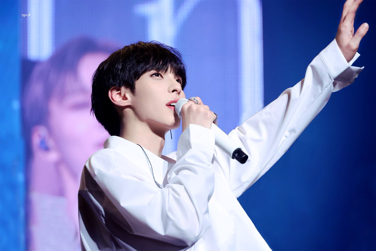 Miaaa 💙🦖 on Twitter: "RT @type_0305: 221230 1004 눈에 별이 있ㅇㅓ #BX #병곤 #CIX #이병곤 #BYOUNGGON"