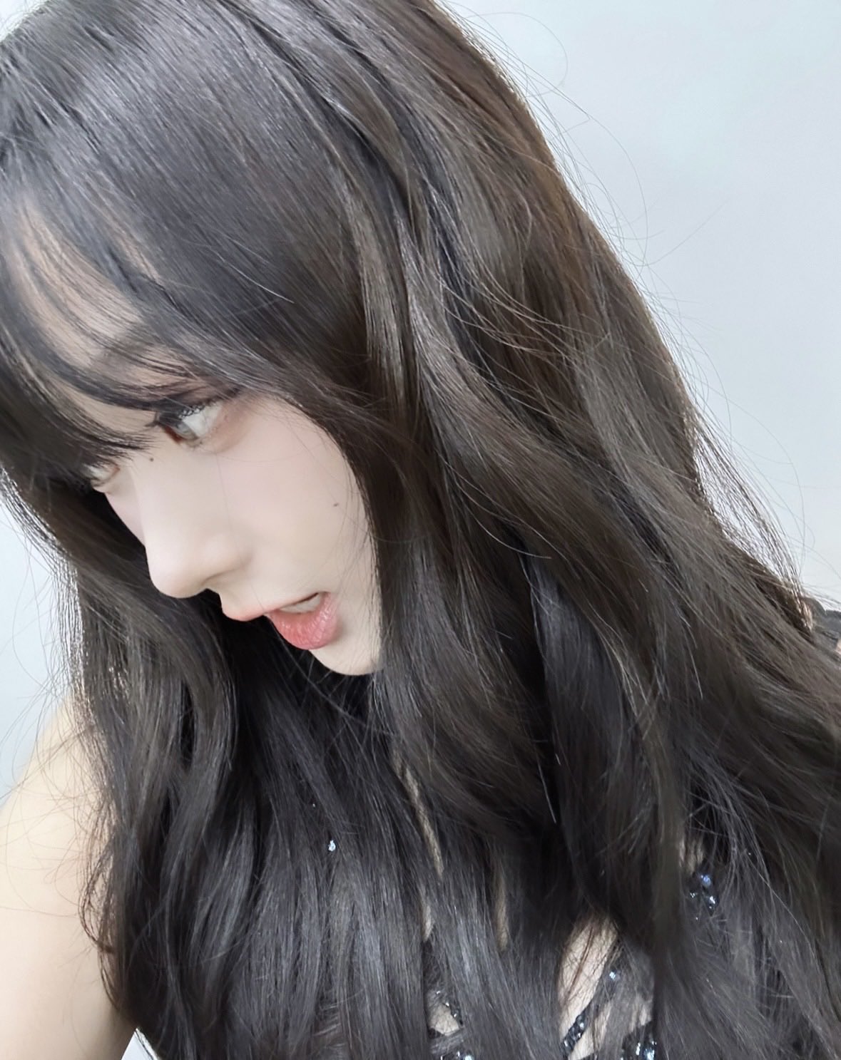 َ on Twitter: "[230102] 1:03PM KST: 🌙 - +2 📸 - hi - happy new year 🌅 (in 🇯🇵) https://t.co ...