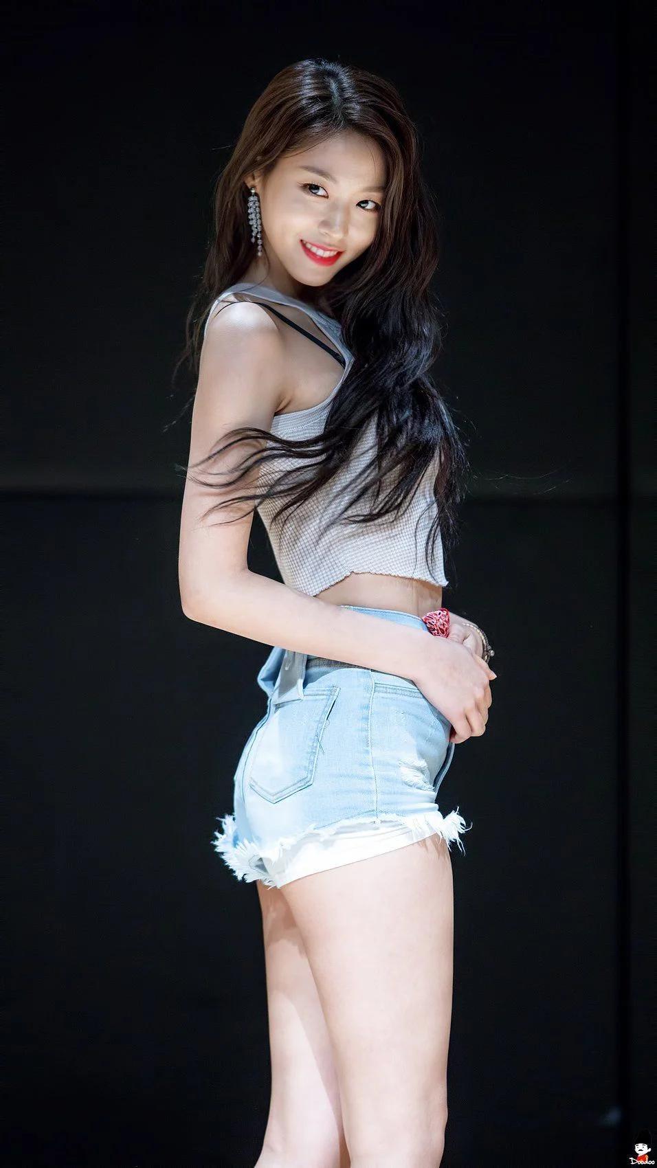 ulali ︎ulala🌞 on Twitter: "@starfess Seolhyun, ga tepos, semoq atas bawah depan belakang. Hour ...