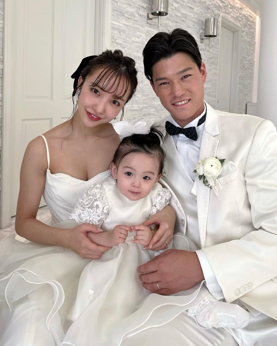 Tomomi Itano Taylor Momsen Films A Music Video With Japanese Pop Star