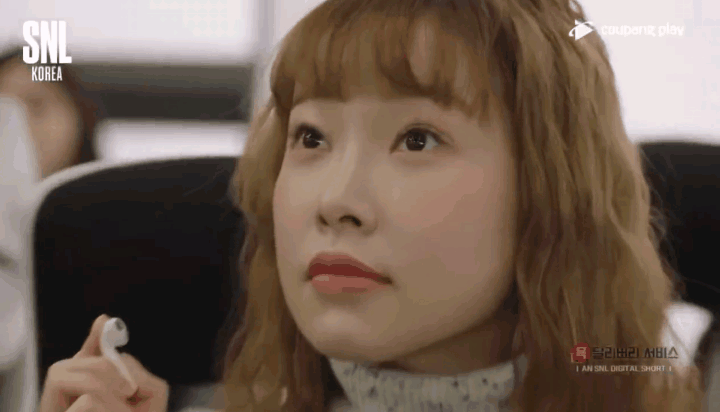 인스티즈(instiz) on Twitter: "요즘 맑은 눈의 광인으로 반응 좋은 김아영 (링크에 더있어요👉) https://instiz.net/pt/7298537"