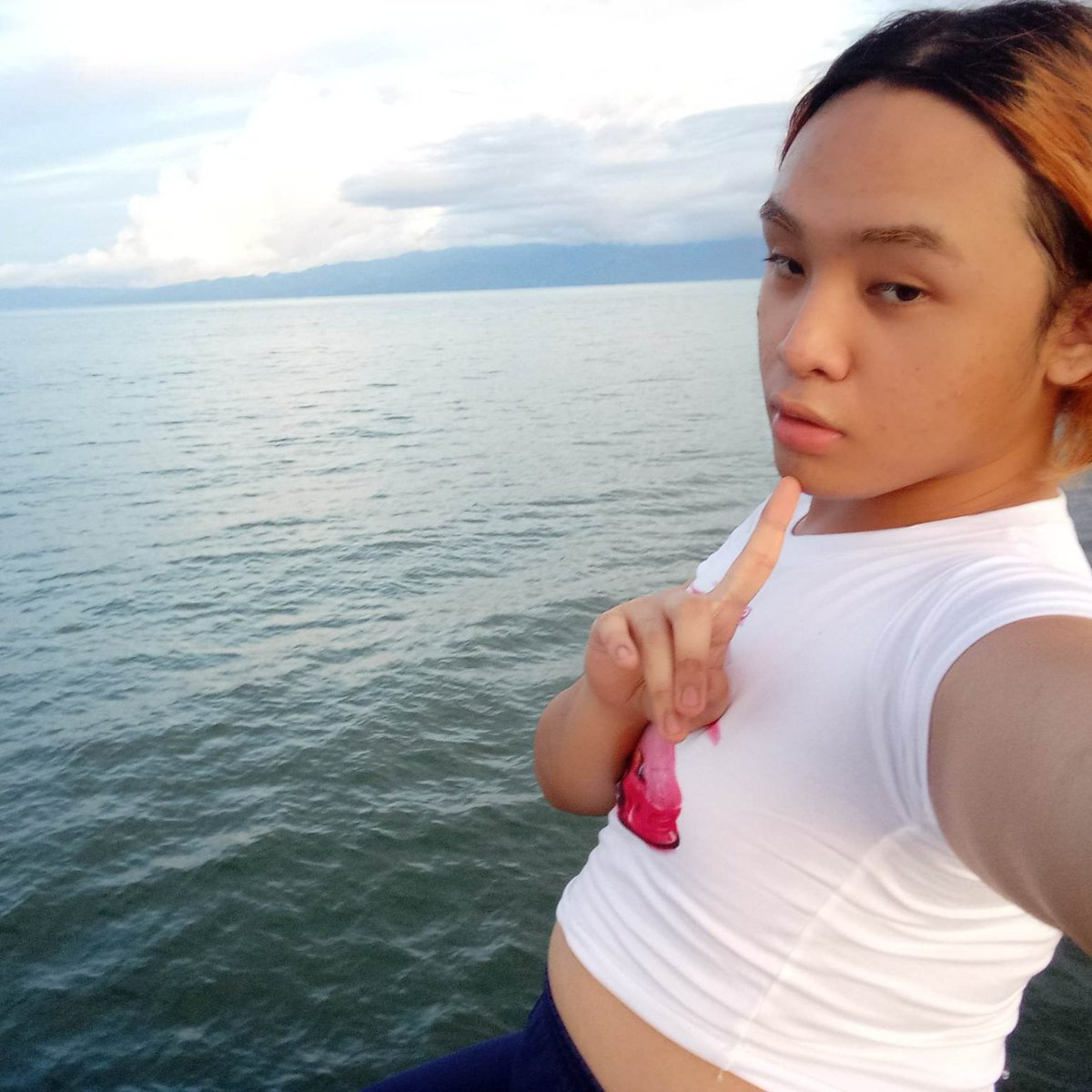 Junjun 💖 on Twitter: "I'm giving sza! 💙"