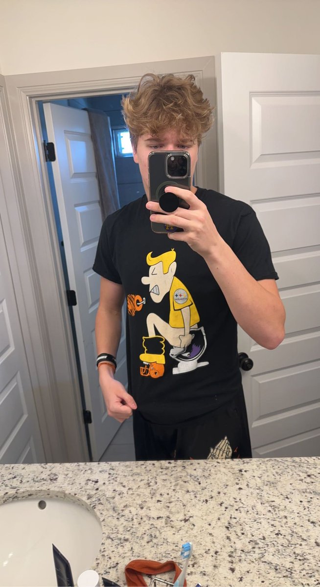 CBear on Twitter: "perfect day to wear this 😹 LETS GOO"
