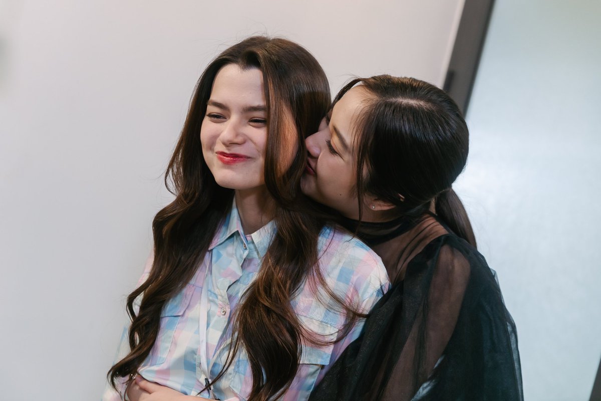 rafa. on Twitter: "RT @GirlsLoveNews: TOP 20 CASAIS GL'S DE TODOS OS TEMPOS! 🥇 - Mon e Sam (155. ...