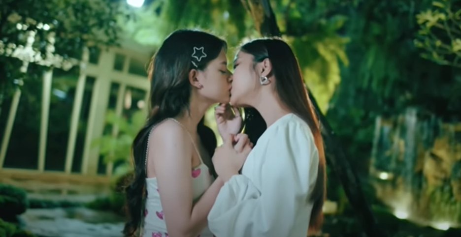 rafa. on Twitter: "RT @GirlsLoveNews: TOP 20 CASAIS GL'S DE TODOS OS TEMPOS! 🥇 - Mon e Sam (155. ...