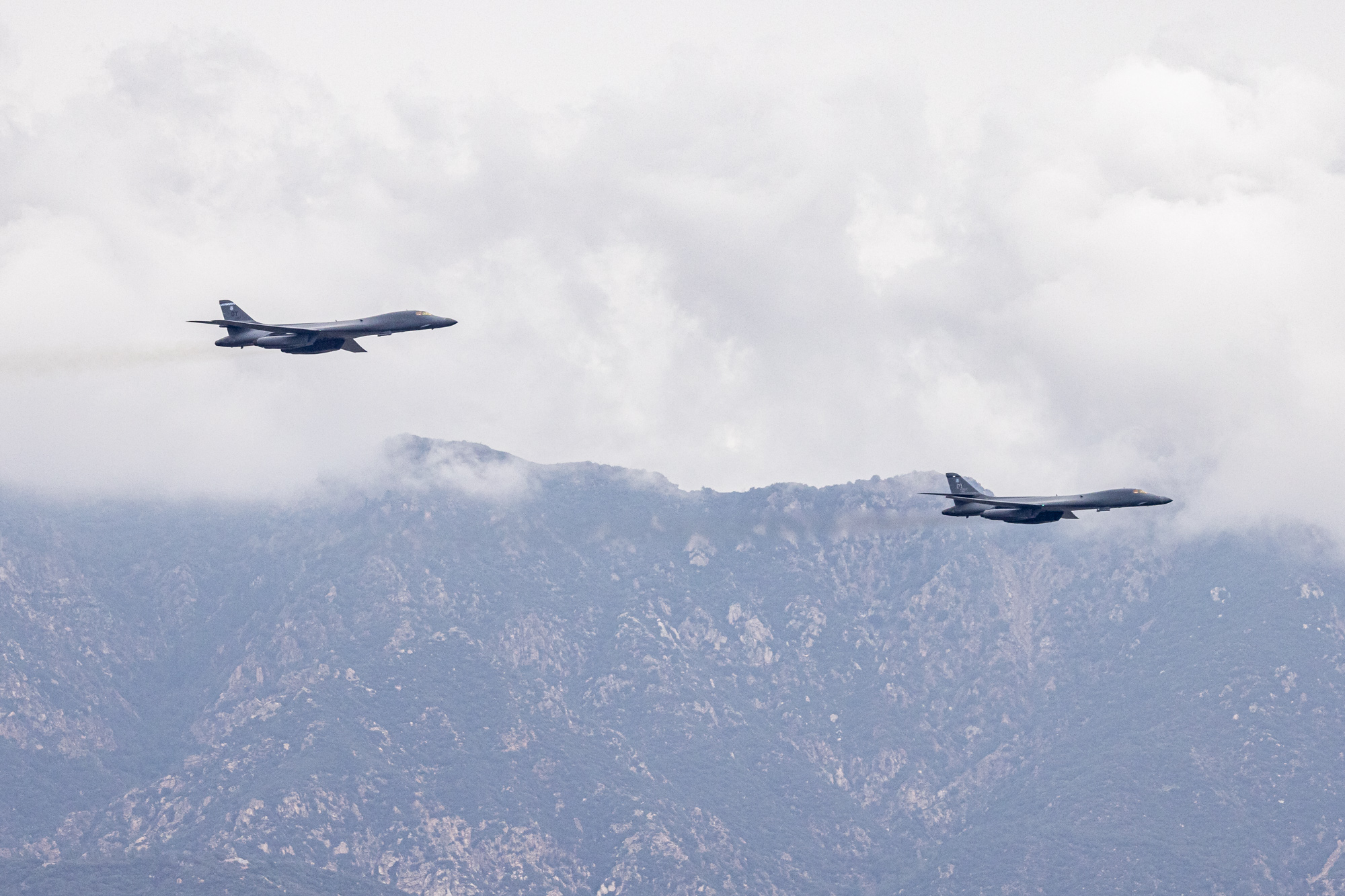 Jack Beyer on Twitter: "My favorite New Years tradition, shooting the Rose Bowl flyover ...