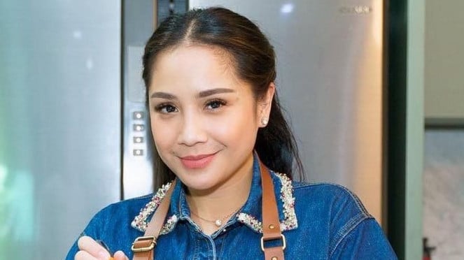 INTIPSELEB.com on Twitter: "Spek Bidadari! Intip Kulit Mulus Nagita Slavina dari Jarak Lebih ...